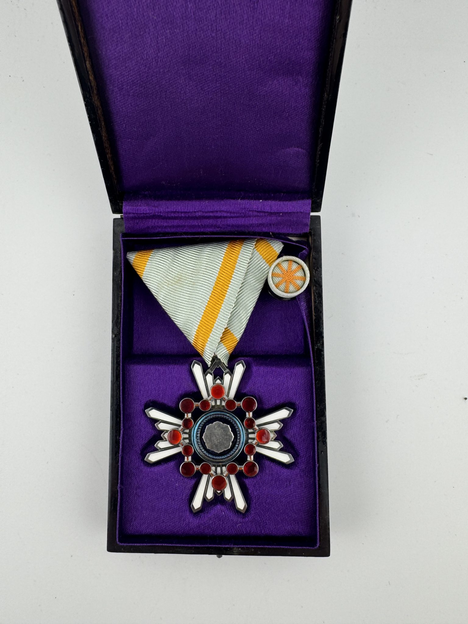 Japanese Order of the Sacred Treasure 5th Class – Old Guard Militaria